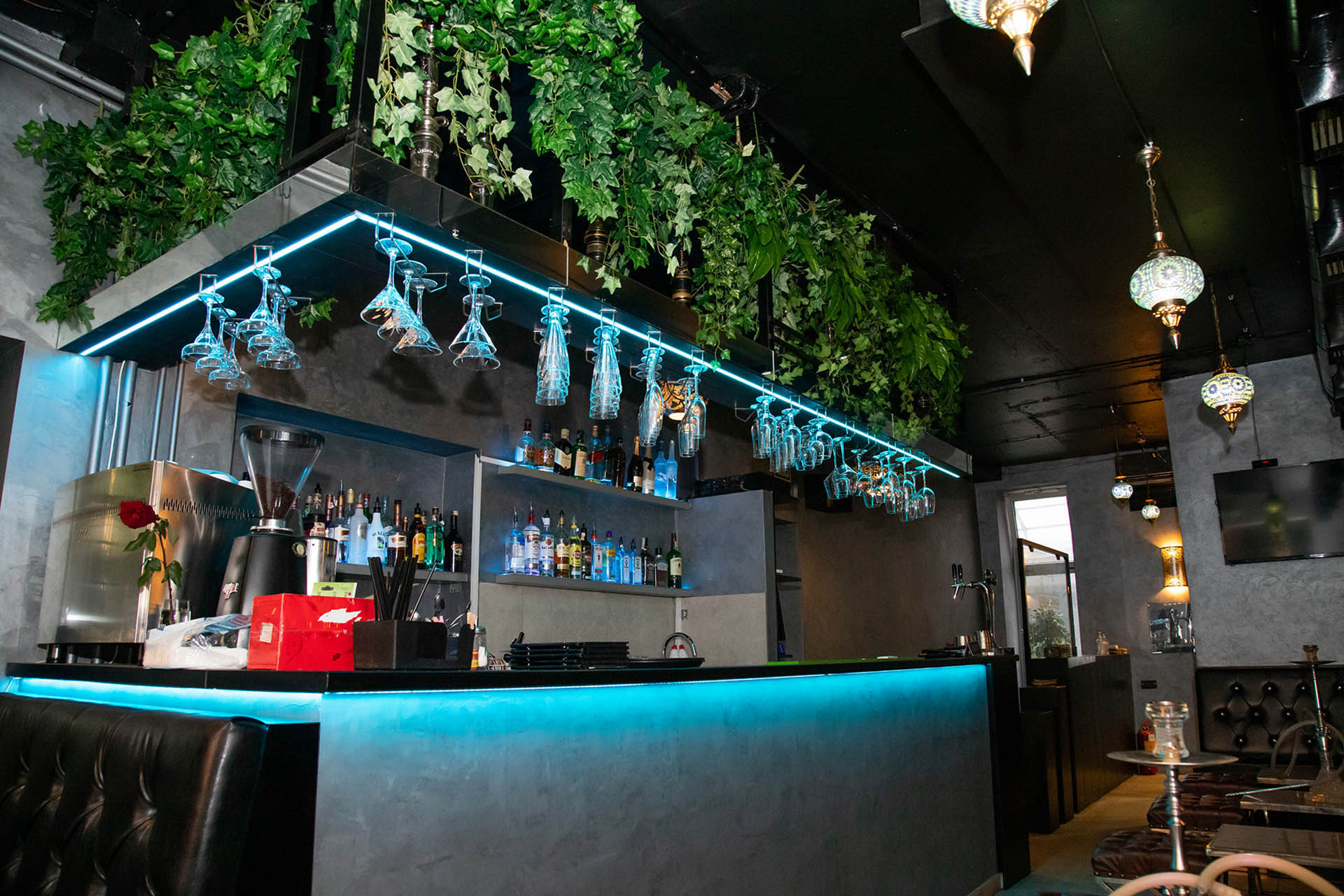 Hookah Lounge Belgrade Archives - Royal Lounge - Shisha & Cafe Bar in ...